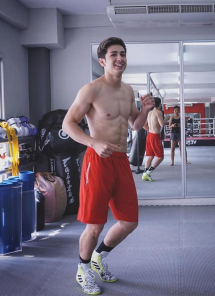 เปิดประวัติกำปั้นหน้าหล่อ "วิกเตอร์ ปินโต" - รวบรวมข่าวสาร วงการมวย ...