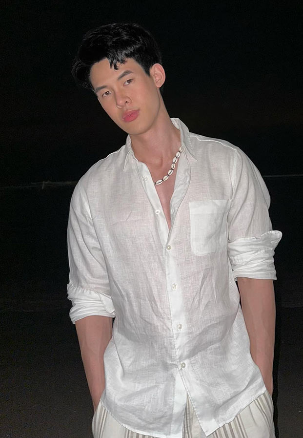 Sukrit Cnw หนุ่มหล่อตี๋ สูงยาวเข่าดี ผิวขาวอมชมพู วัยรุ่นเมกาตัวจริง