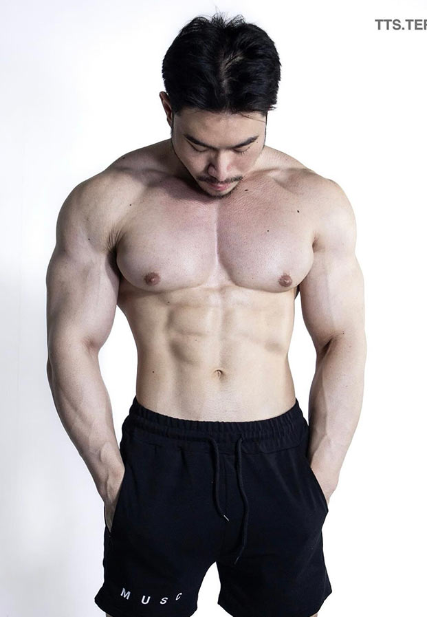 Pasit Charoensuk หนุ่มหล่อนายแบบ สายฟิตเนส กล้ามสวยเนื้อแน่น คมเข้มเซ็กซี่