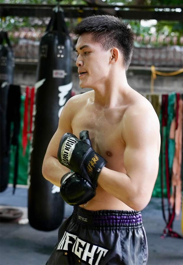 Rambolek หนุ่มหล่องานดี หุ่นแซ่บ ดีกรีนักมวยดาวรุ่ง