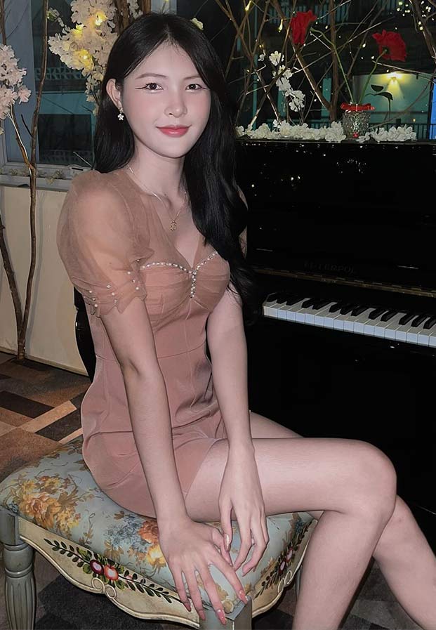 Chanthida เน็ตไอดอลสาวสวย ออร่าฉ่ำ เสน่ห์ร้อนแรงเกินห้ามใจ